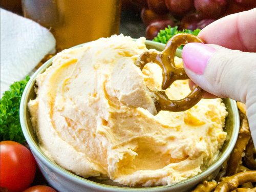 Easy Pub Style Beer Cheese Dip – Must Love Home